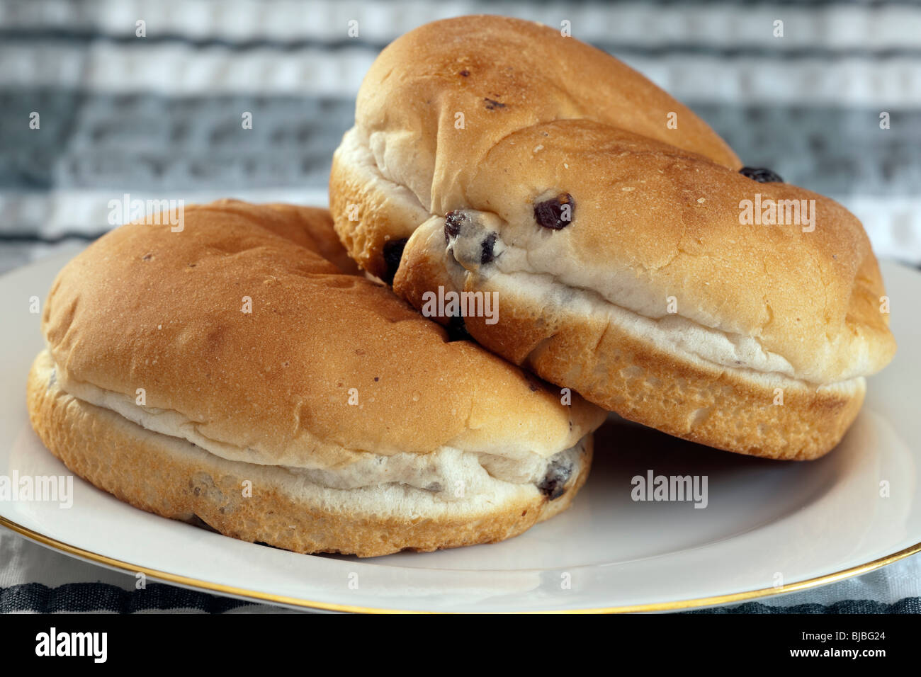 Currant teacakes hi-res stock photography and images - Alamy