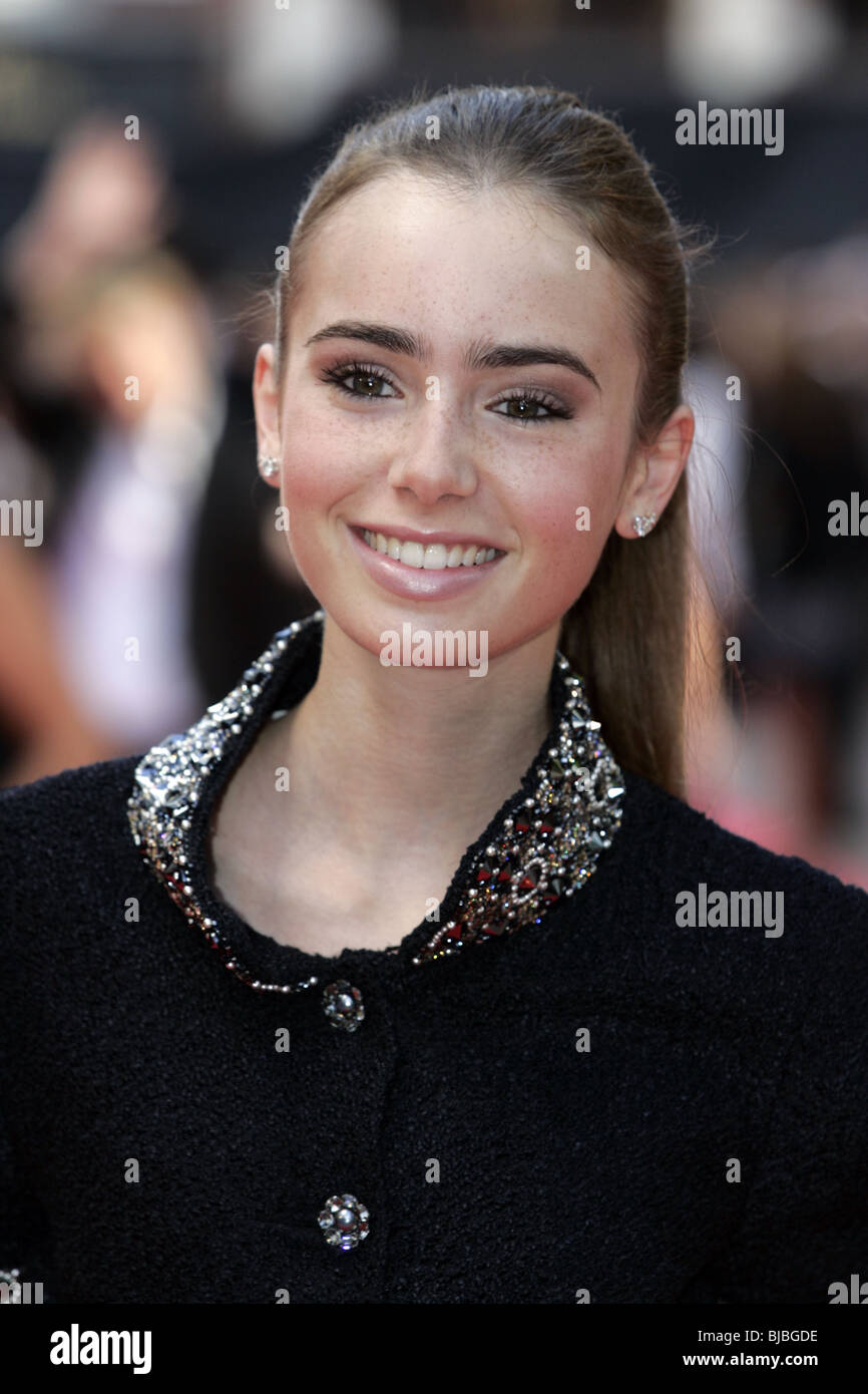 Lily collins hi-res stock photography and images - Alamy