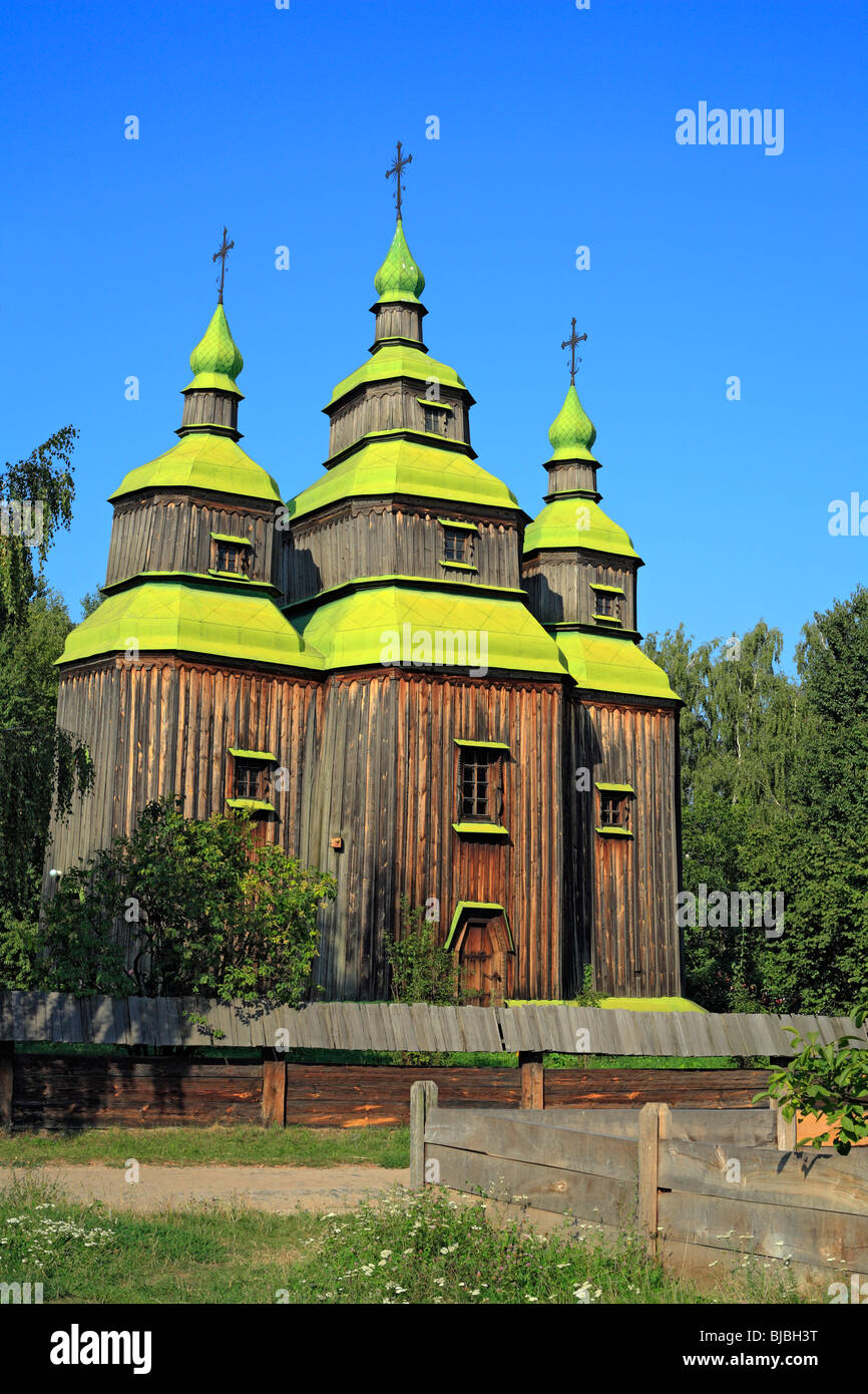 Ukrainian traditional wooden church, Pirogovo (Pyrohiv), open air ...