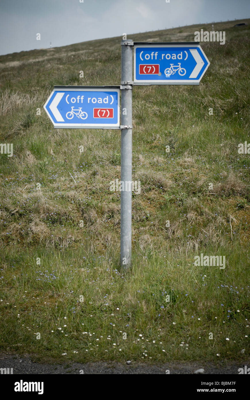 Rural sign for off road mountain biking Stock Photo - Alamy
