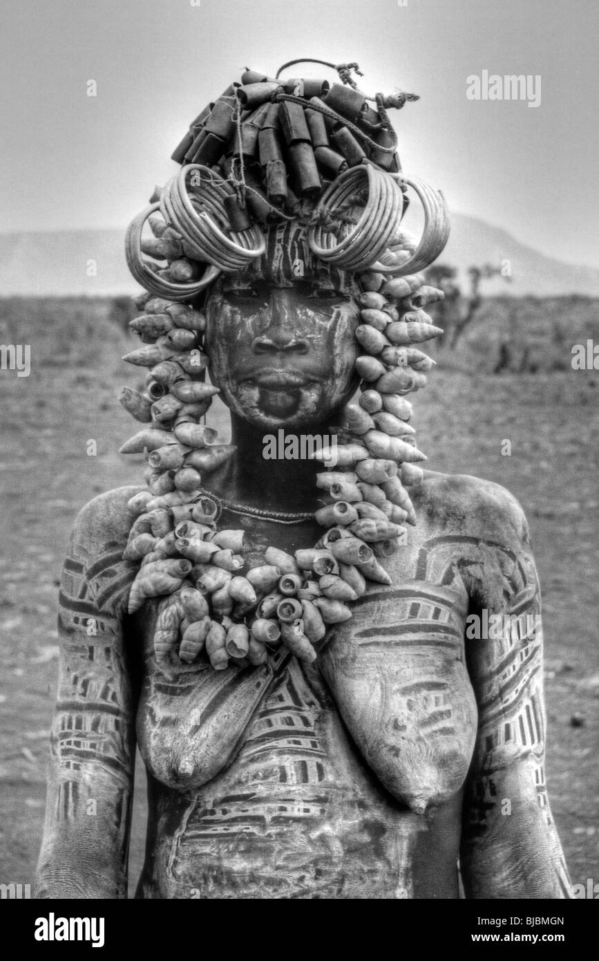 White shell woman Black and White Stock Photos & Images - Alamy