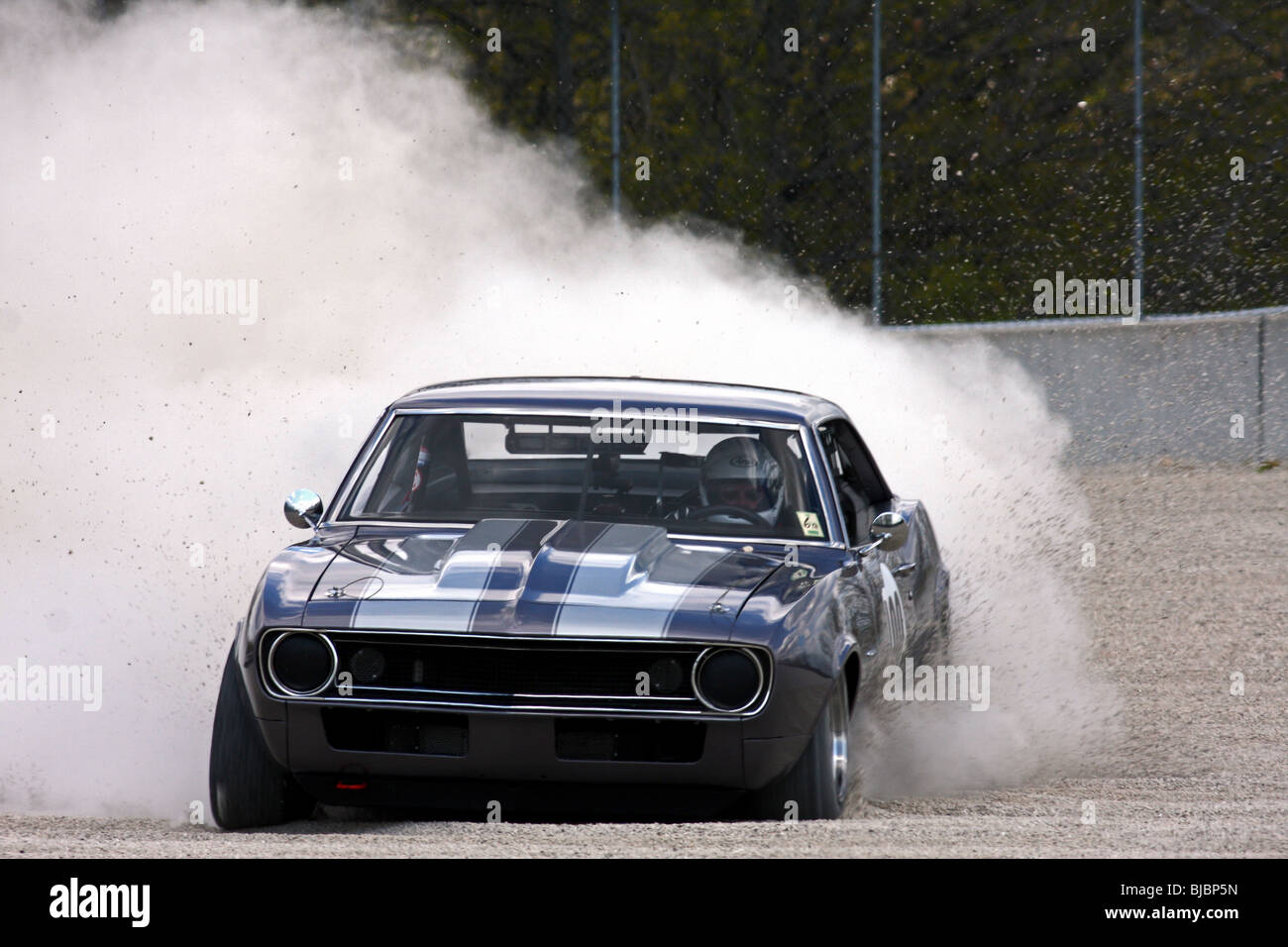 Cars racing dust hi-res stock photography and images - Alamy