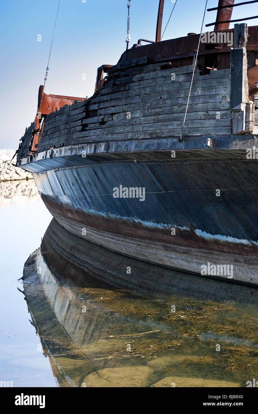 Old pirate ship hi-res stock photography and images - Alamy