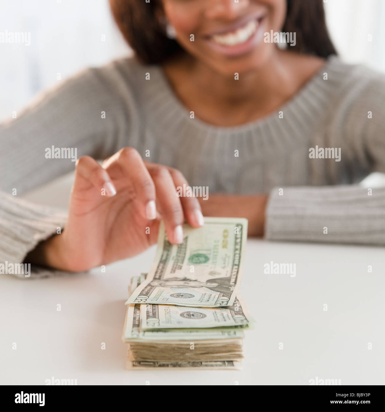 Stack of money us hi-res stock photography and images - Alamy