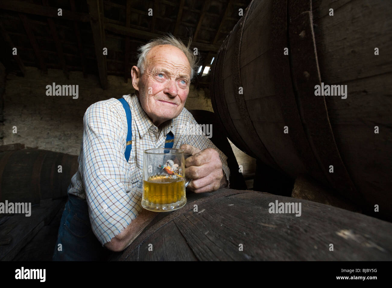 Cider maker frank naish aged hi-res stock photography and images - Alamy