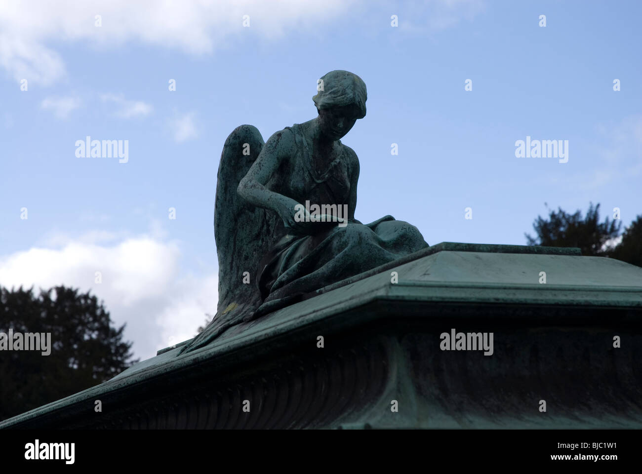 Statue of an angel Locksbrook Cemetery, Upper Bristol Road, Bath ...