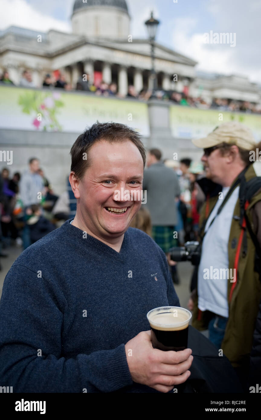 Pint guinness each during hi-res stock photography and images - Alamy