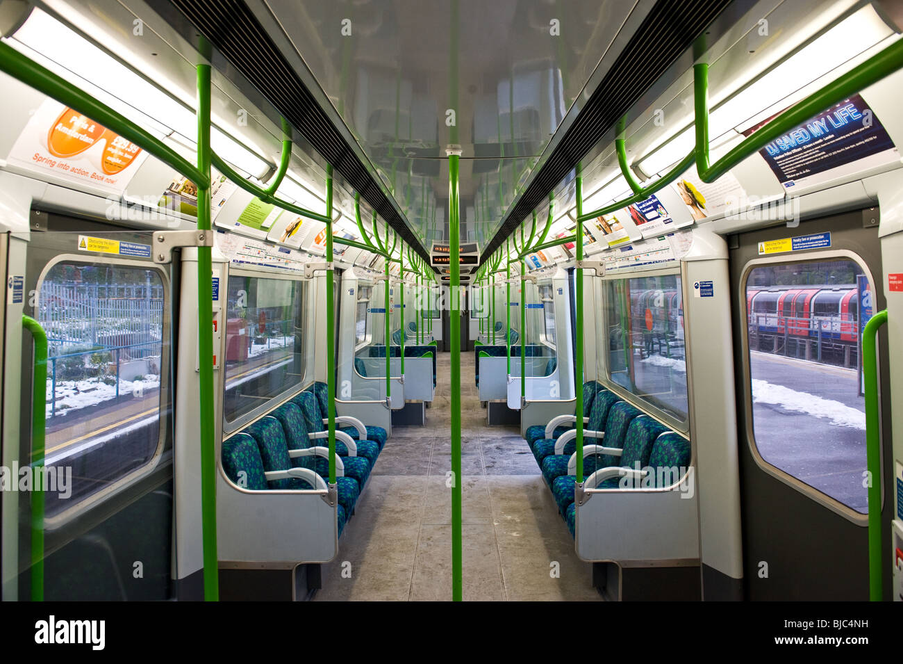 Bakerloo tube trains hi-res stock photography and images - Alamy