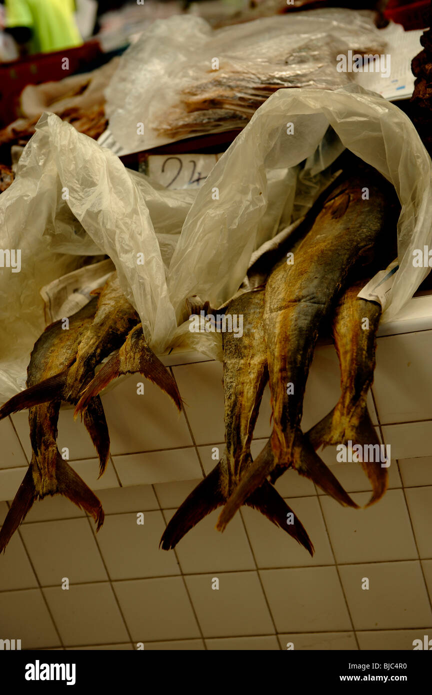 smoked fish, Wongwian Yai Market and Bang Yi Ruea Market,Thon Buri ...