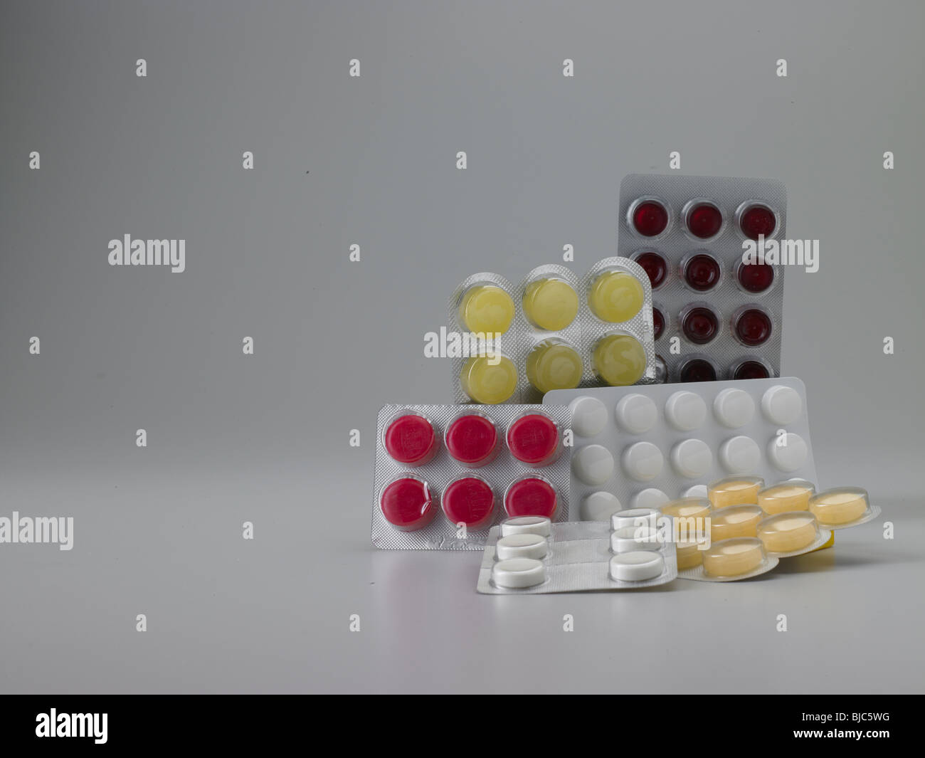 Pharmaceutical tablets hi-res stock photography and images - Alamy