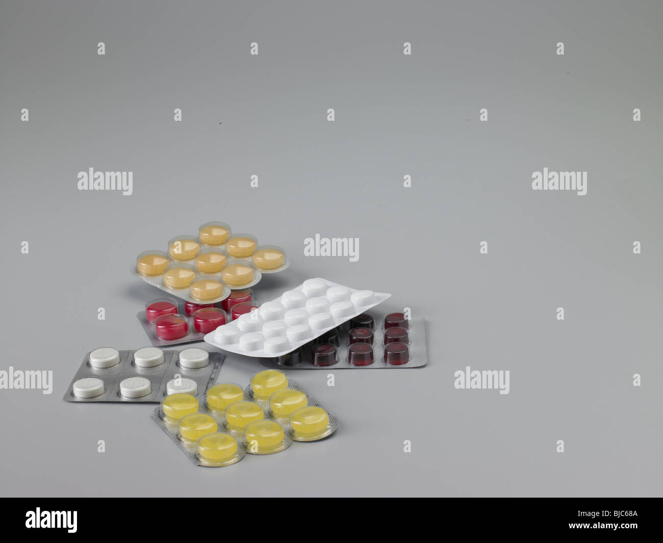 Packaging of tablets hi-res stock photography and images - Alamy