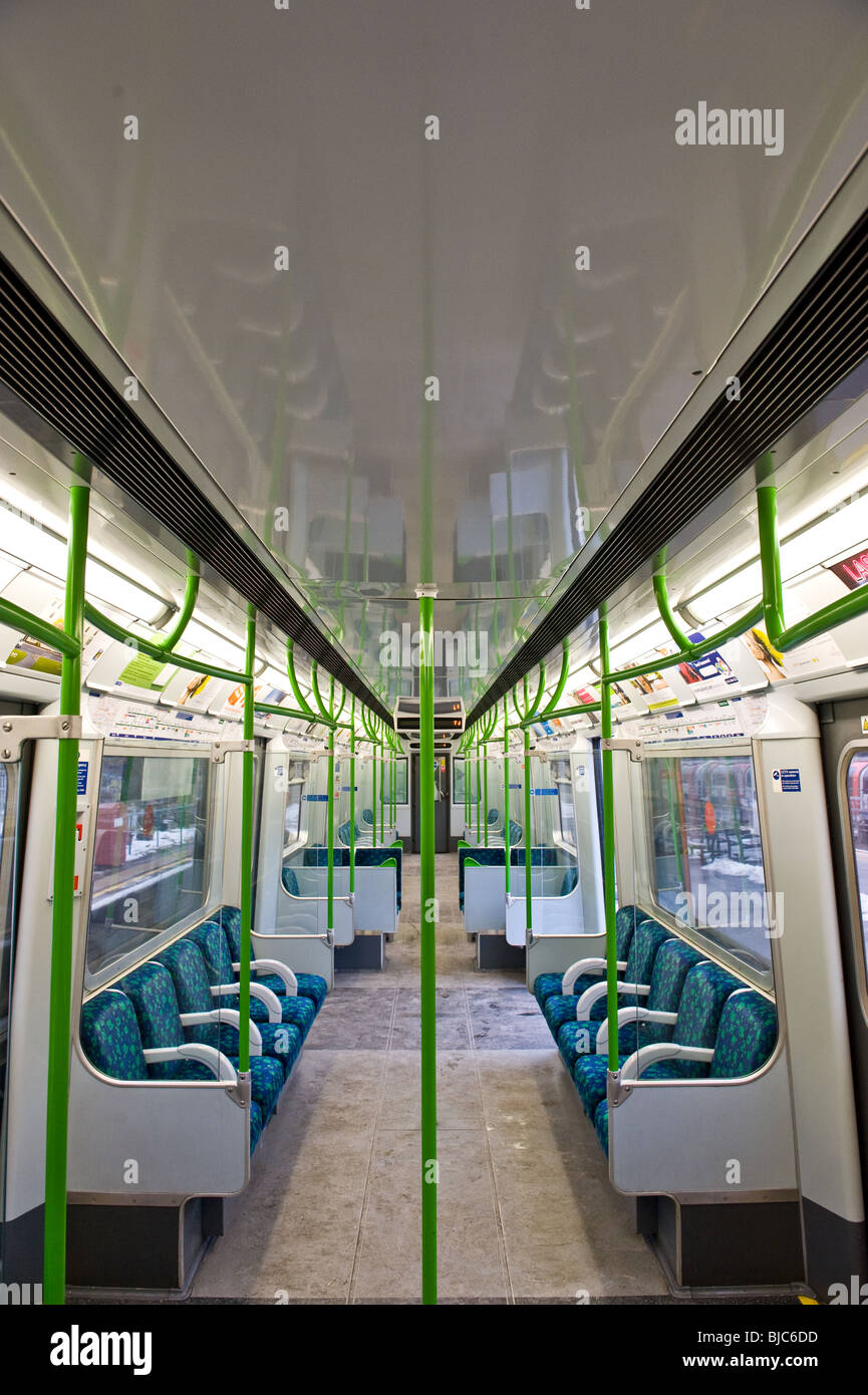 An interior of an empty London Underground Tube train carriage Stock ...