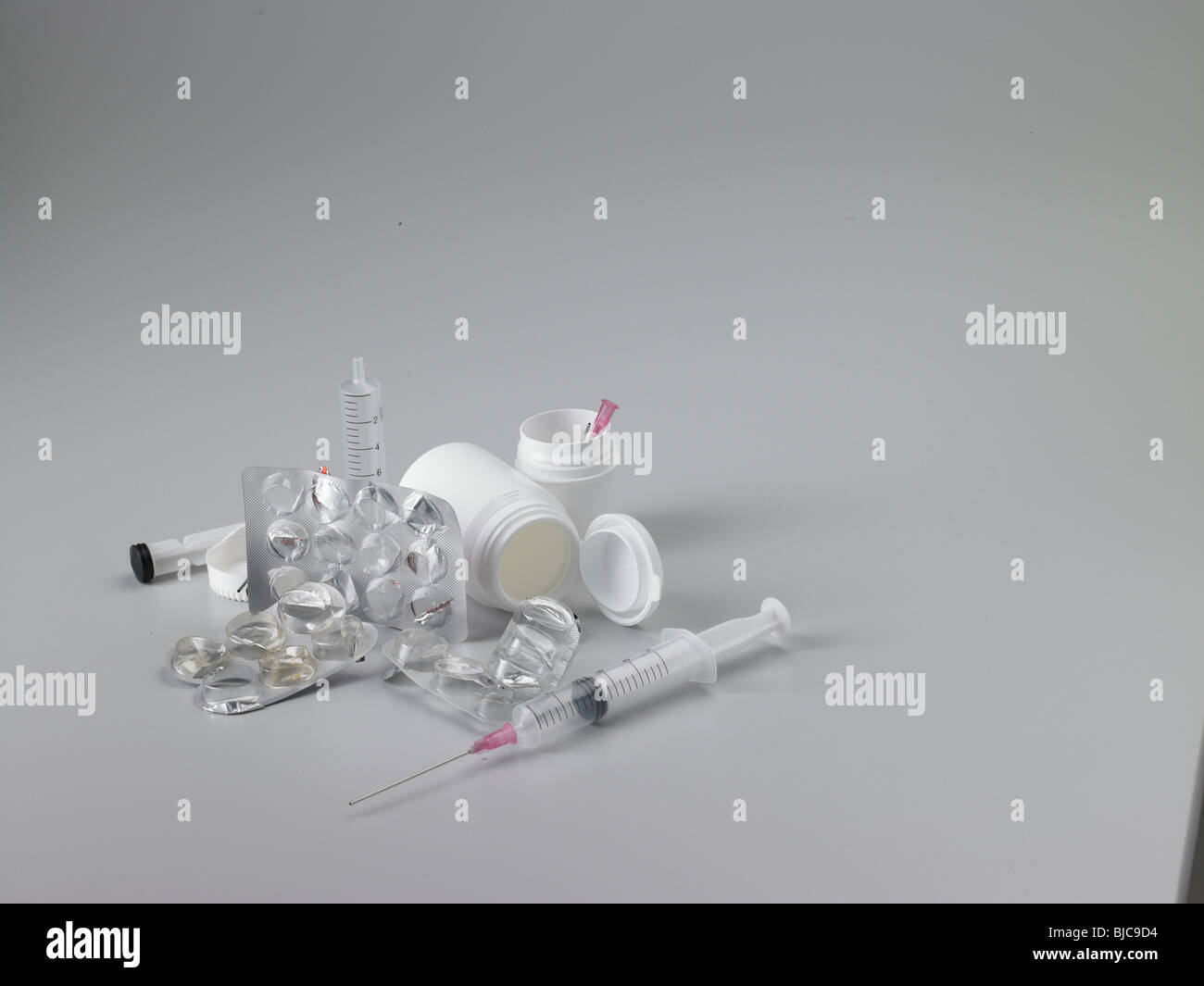 Syringes Waste High Resolution Stock Photography and Images - Alamy