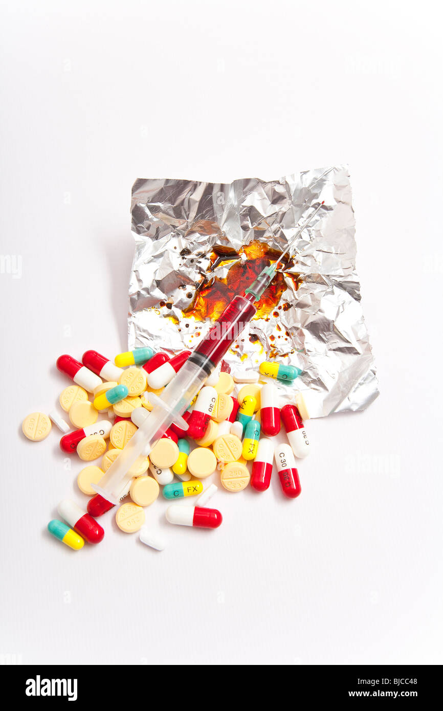 Drug paraphernalia hi-res stock photography and images - Alamy