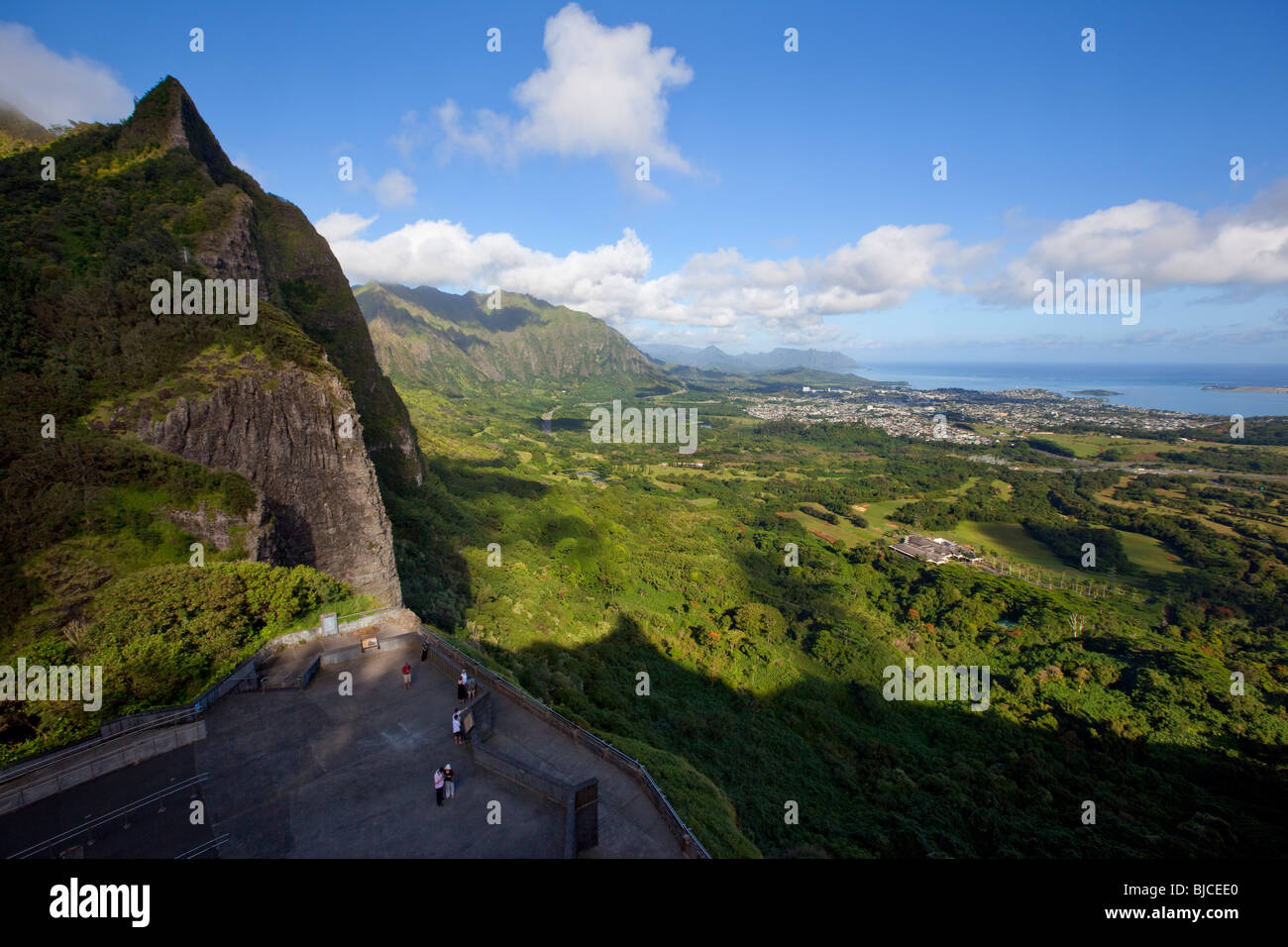 Nuuanu Pali Lookout, Windward Oahu, Hawaii Stock Photo - Alamy