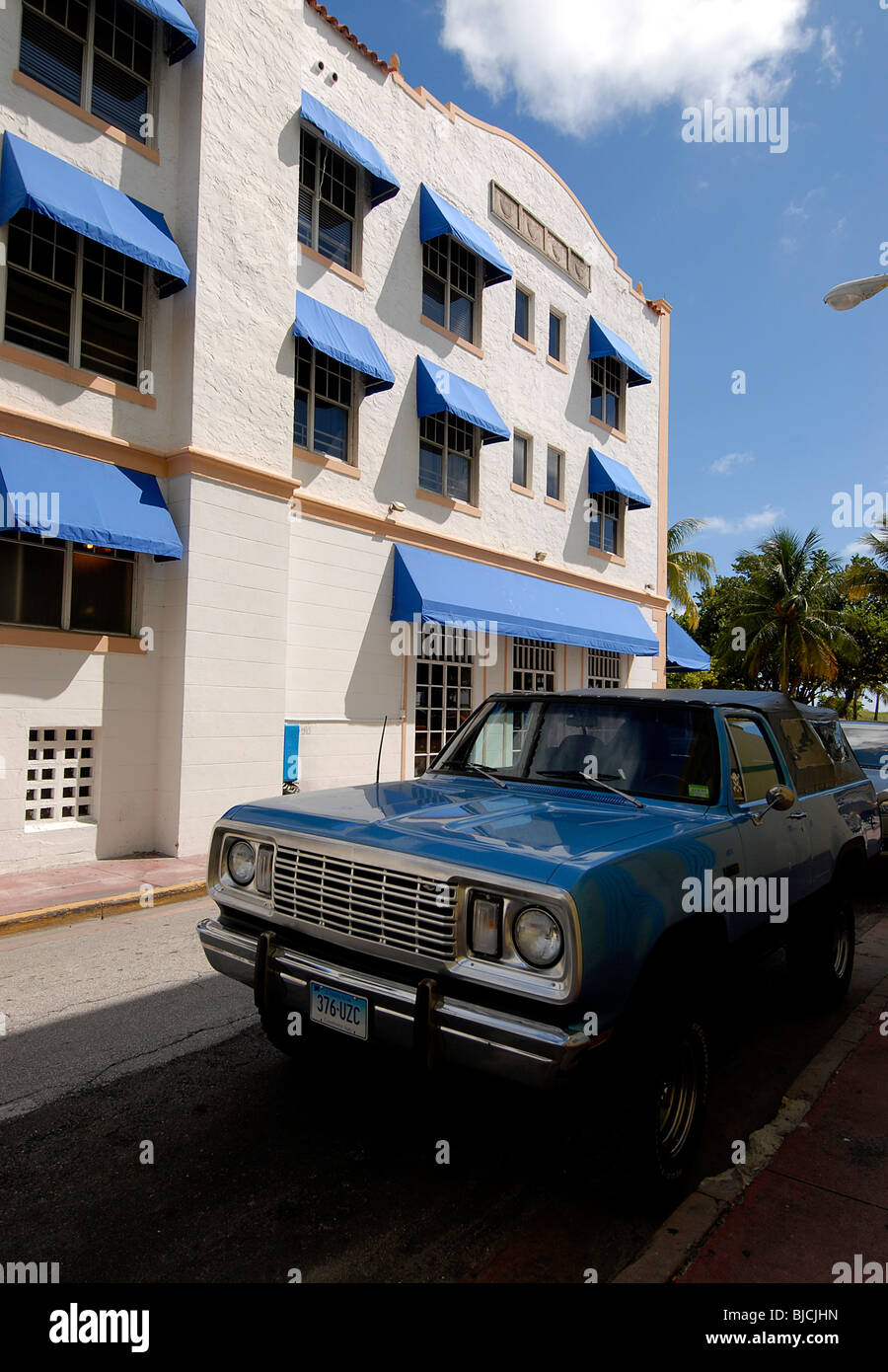 ART DECO BUILDING, IN THE ART DECO HISTORIC DISTRICT, ON DECO DRIVE ...