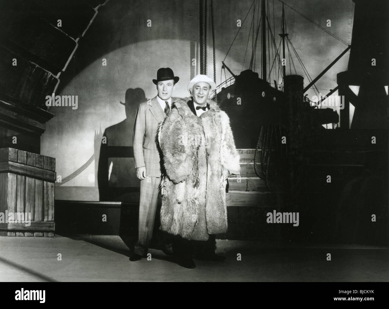 DREAMING - 1945 Ealing film with Bud Flanagan in boater hat and Chesney ...