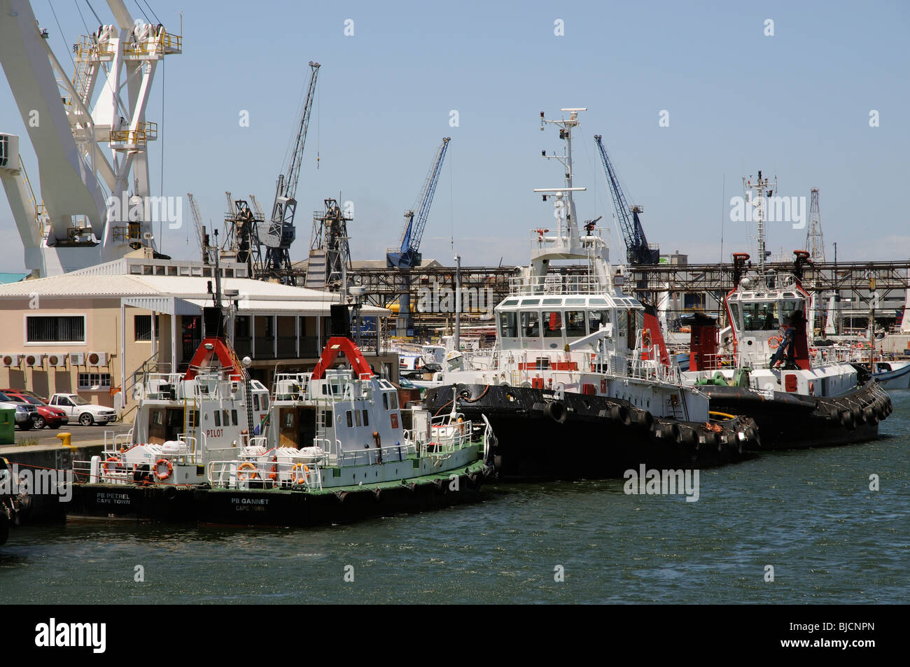 Tugboat cape town harbour hi-res stock photography and images - Alamy