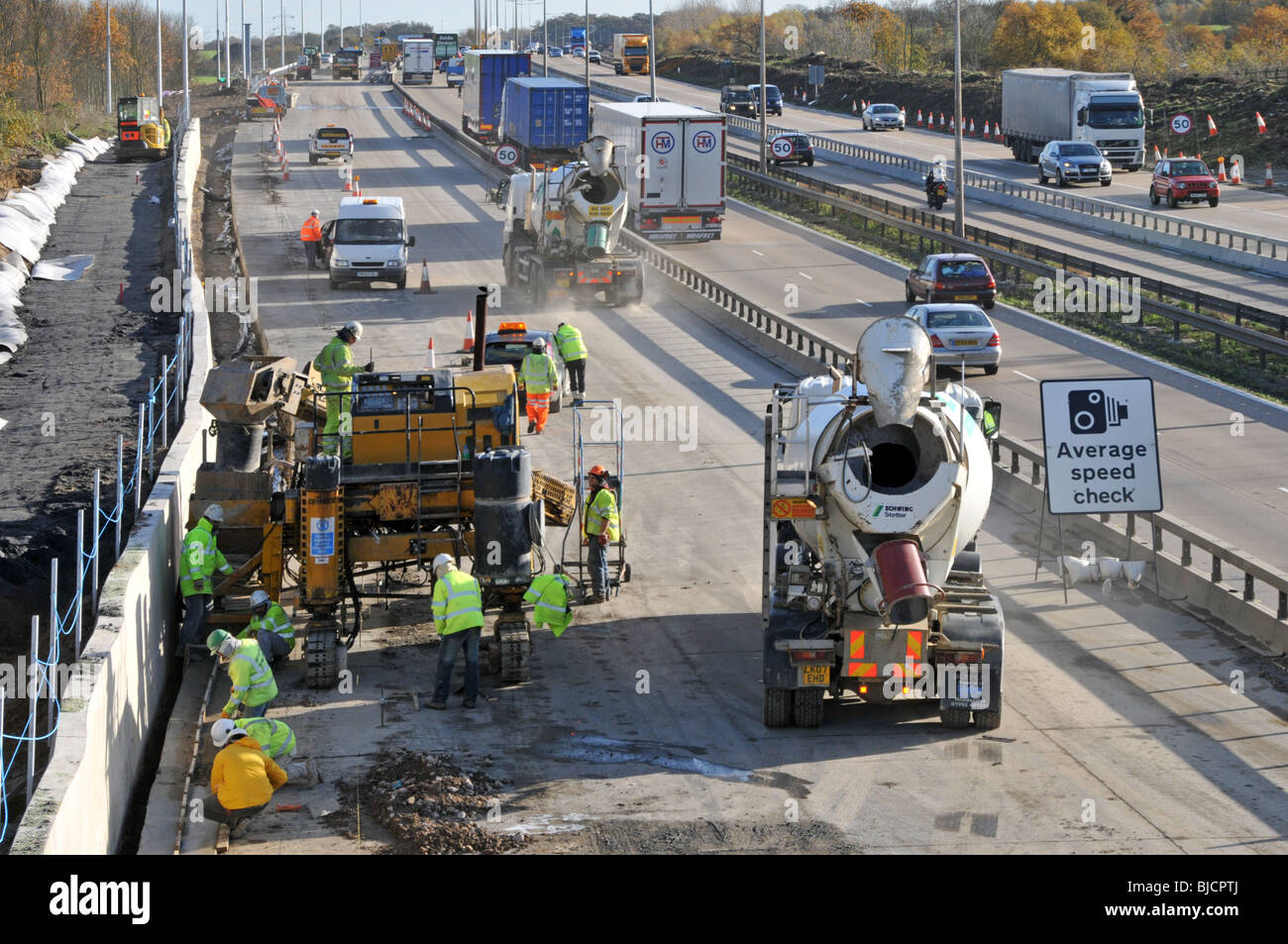M25 motorway road london orbital route hi-res stock photography and ...