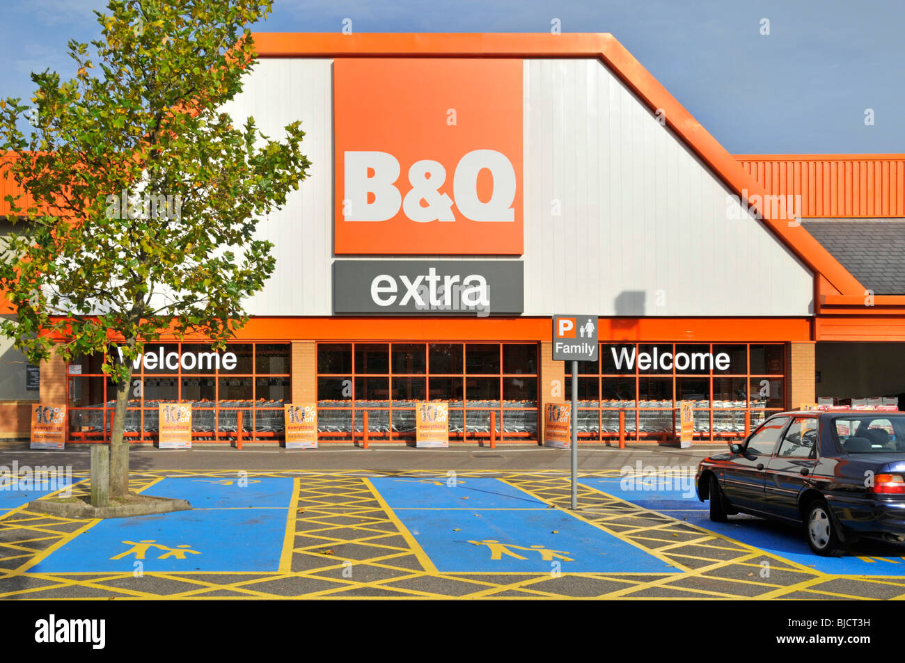 B&q Logo High Resolution Stock Photography and Images - Alamy