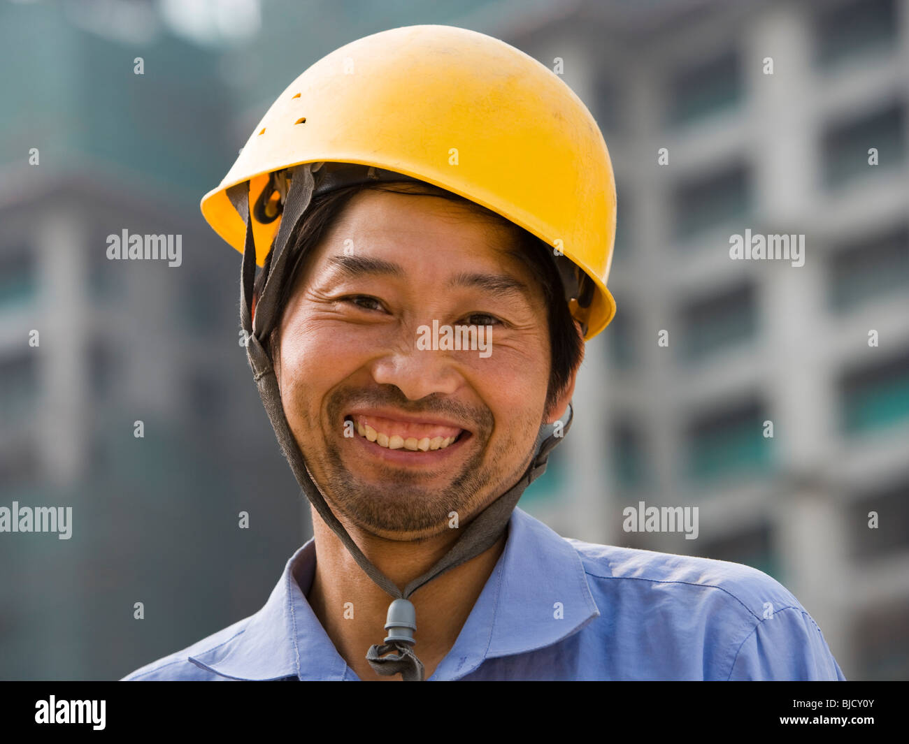 A construction worker on the job site Stock Photo - Alamy