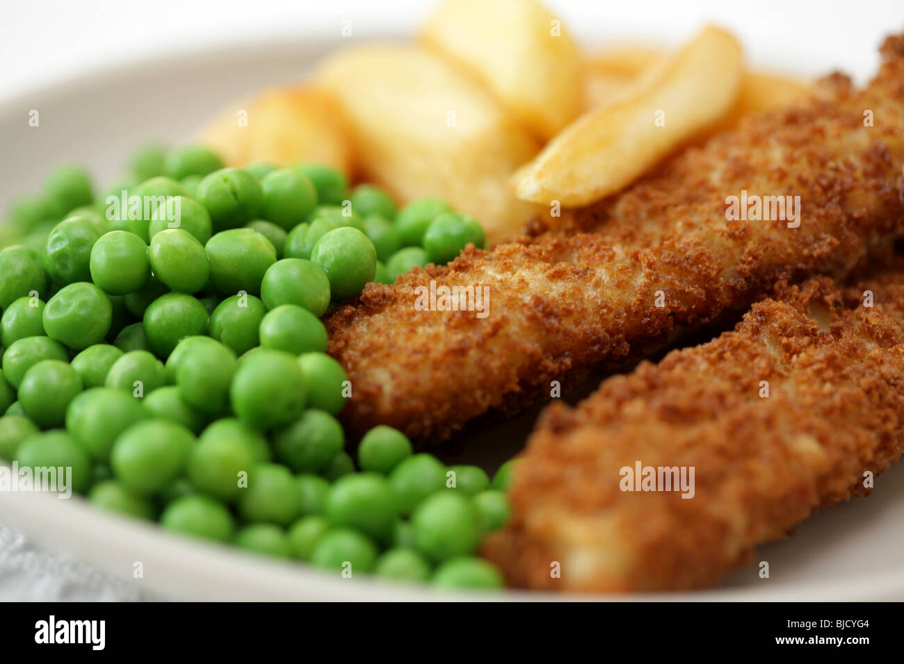 Fish Fingers With Chips And Peas High Resolution Stock Photography and Images - Alamy