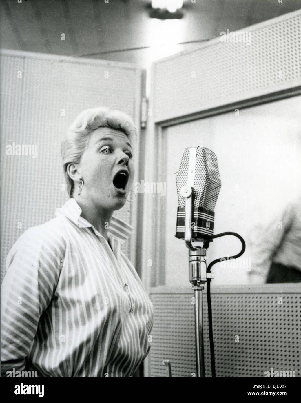 DORIS DAY - US singer/actress in a recording studio about 1960 Stock ...