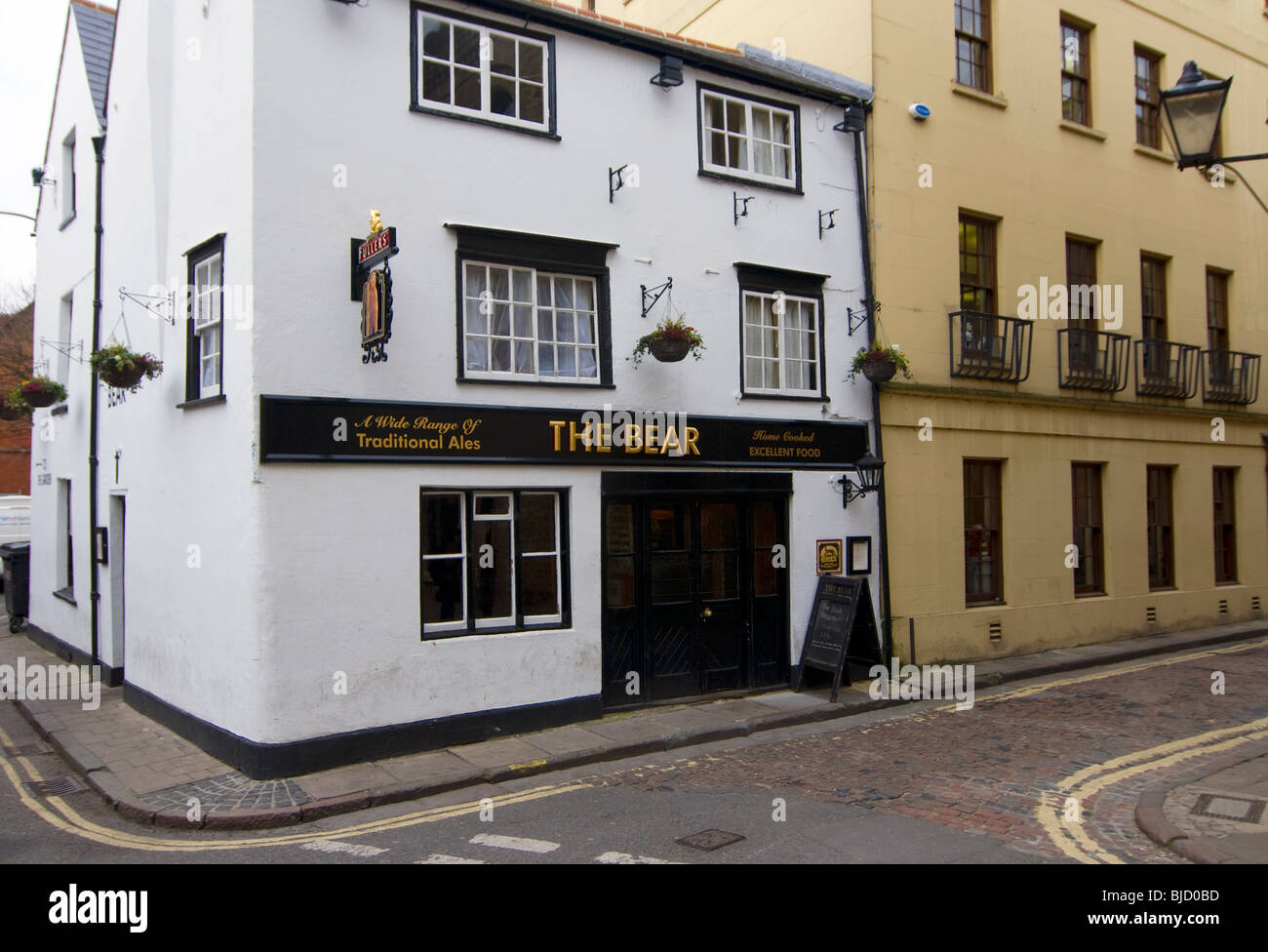 The Bear, a famous old university pub in Oxford UK Stock Photo - Alamy