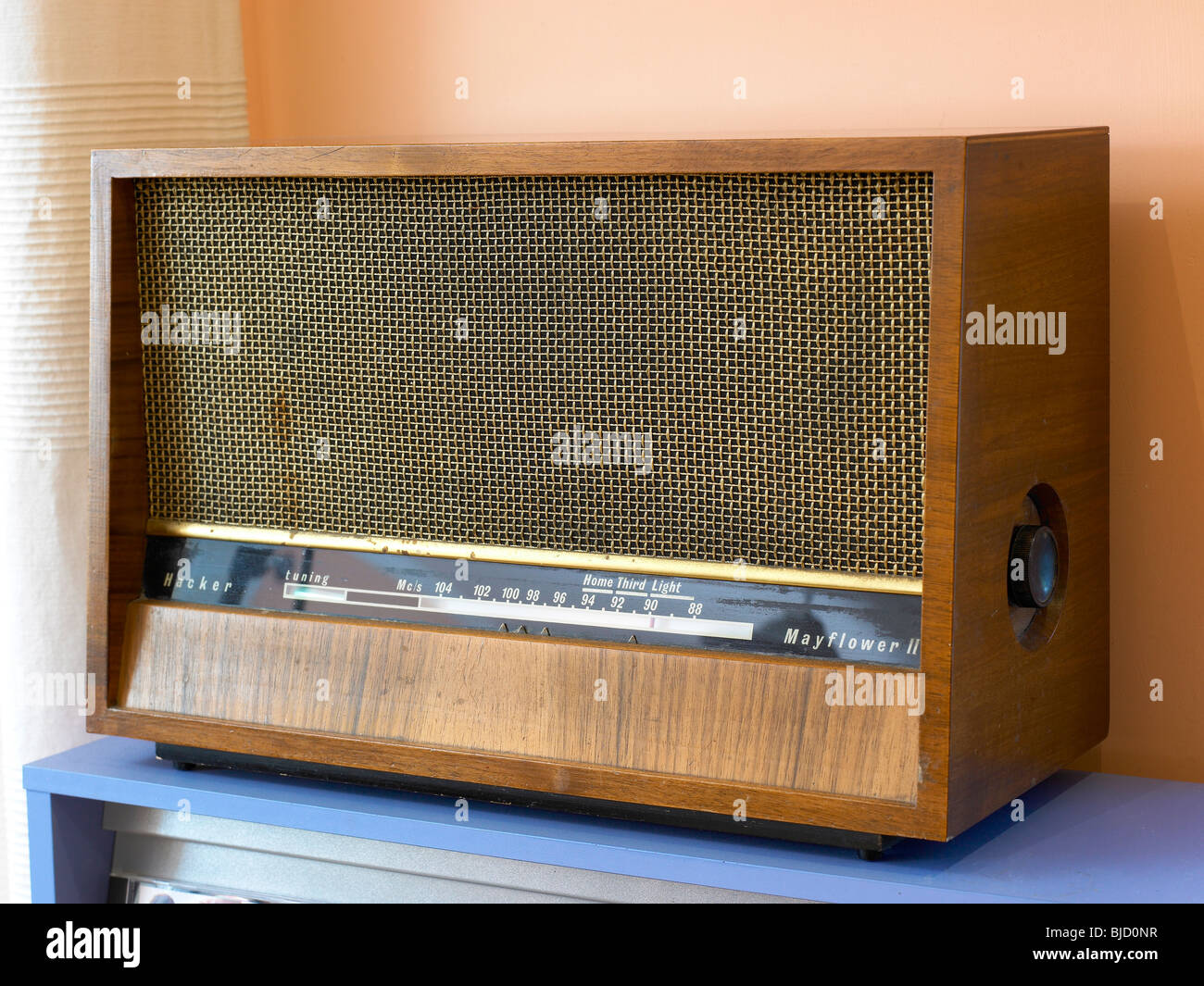 An old style American radio Stock Photo - Alamy