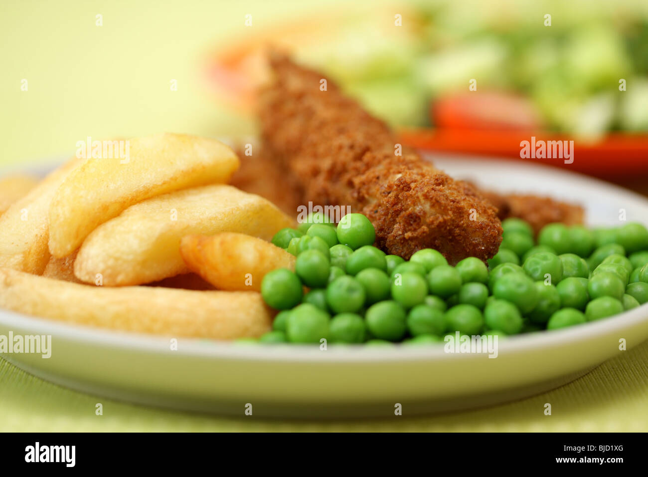 Fish Fingers Chips and Peas Stock Photo - Alamy