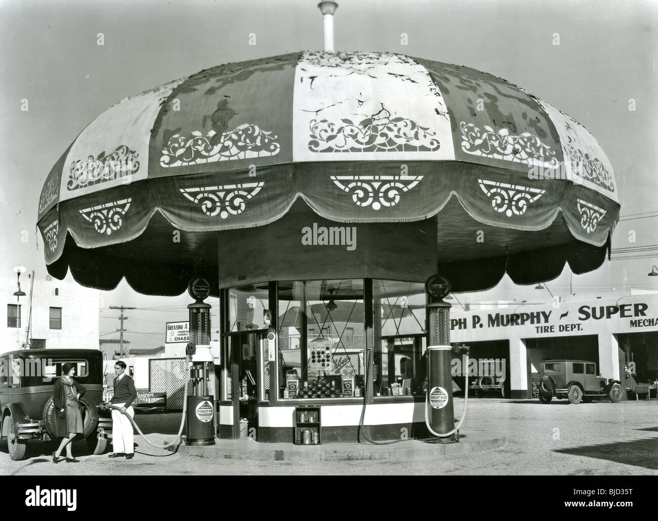 Vintage gas station hi-res stock photography and images - Alamy