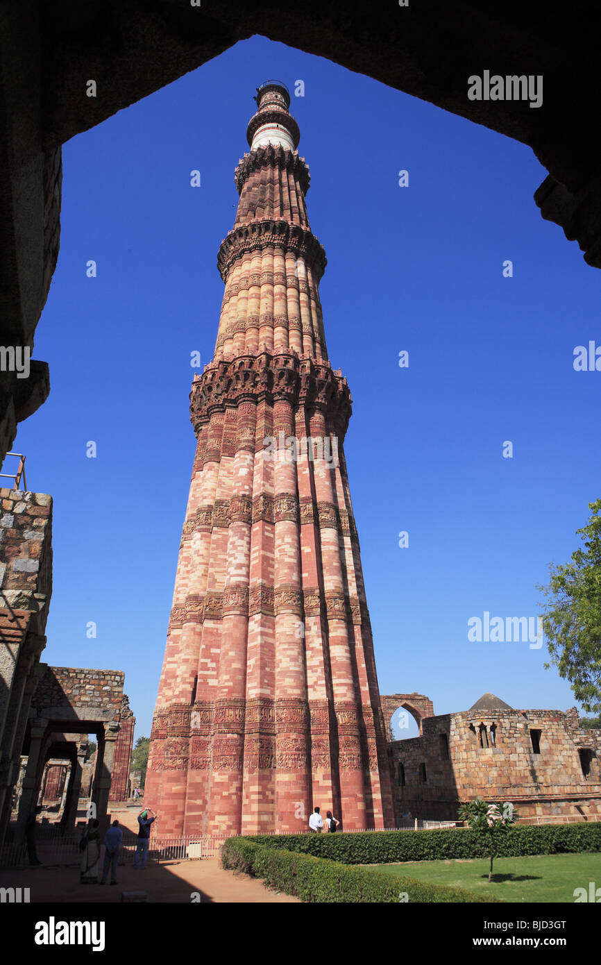 Qutab Minar built in 1311 red sandstone tower; Indo-Muslim art ; Delhi ...