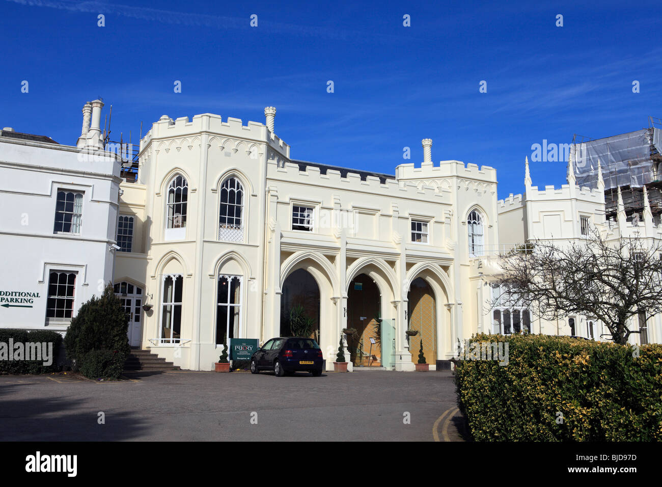 Priory hospital roehampton hi-res stock photography and images - Alamy