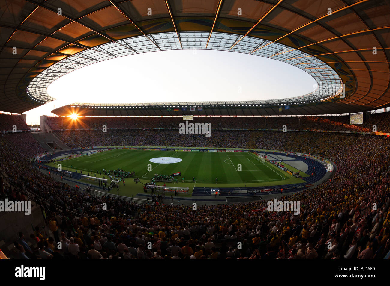 Football stadium pitch view hi-res stock photography and images - Alamy
