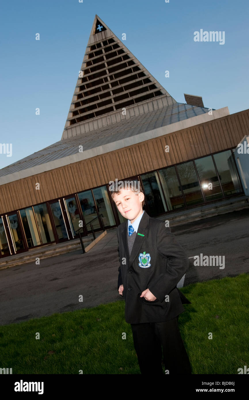 Pyramid model hi-res stock photography and images - Alamy