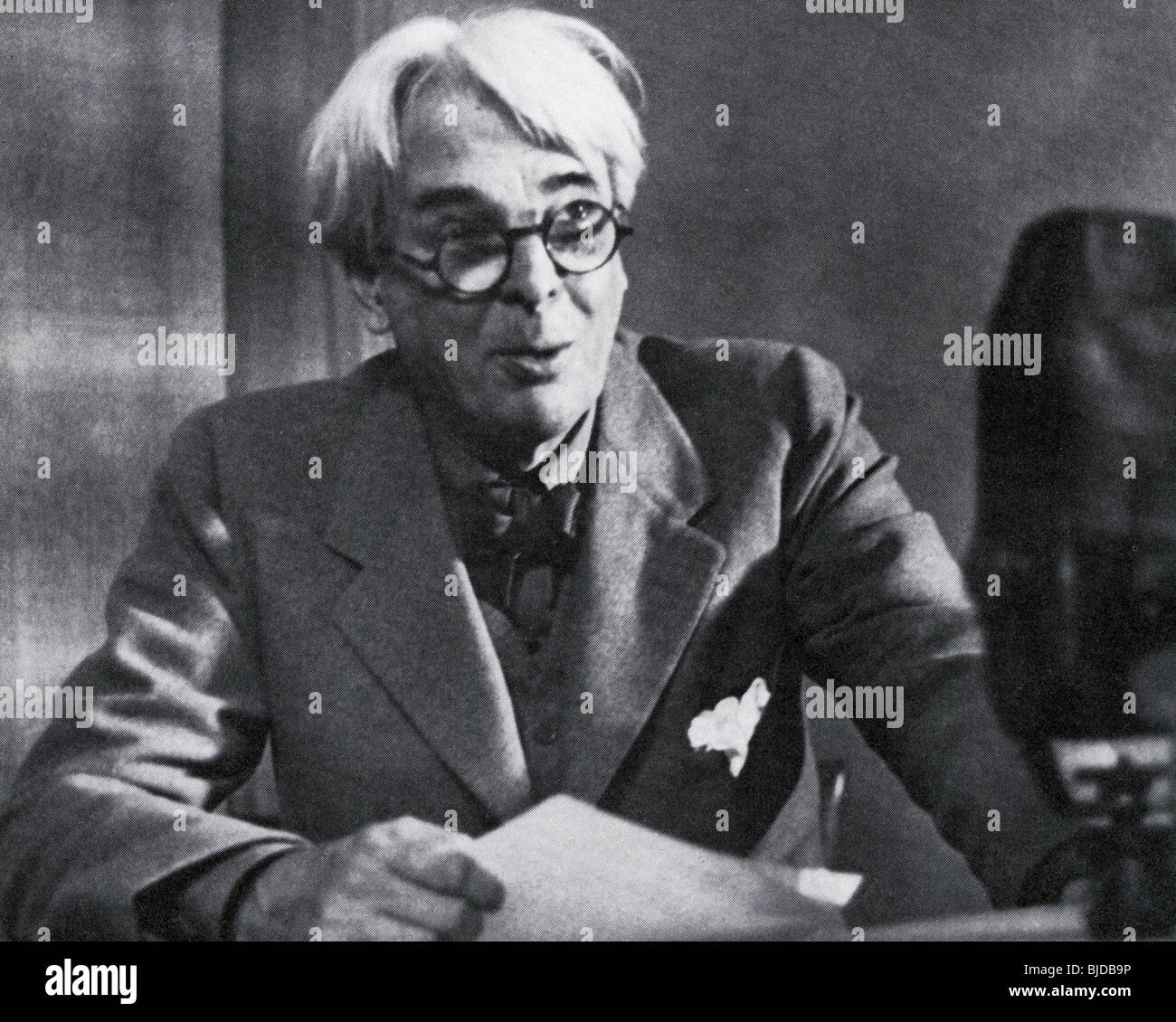 WILLIAM BUTLER YEATS - Irish poet (1865-1939 Stock Photo - Alamy