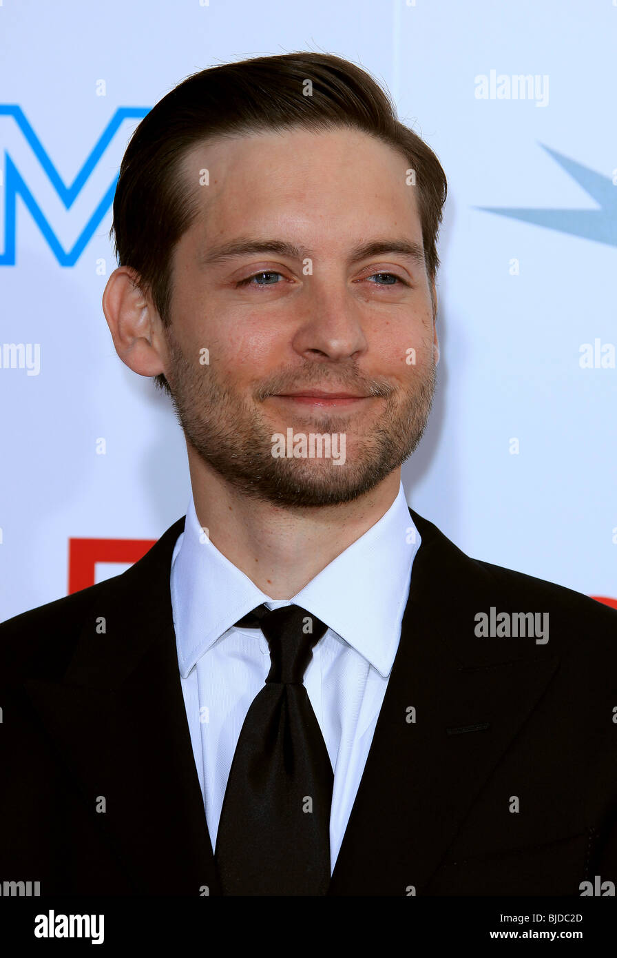 TOBEY MAGUIRE AFI LIFE ACHIEVEMENT AWARD A TRIBUTE TO MICHAEL DOUGLAS ...