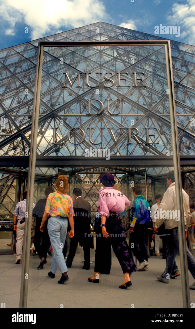Louvre Museum Entrance Sign High Resolution Stock Photography and ...