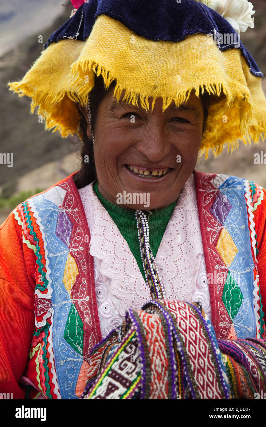 Mature peru woman hi-res stock photography and images - Alamy