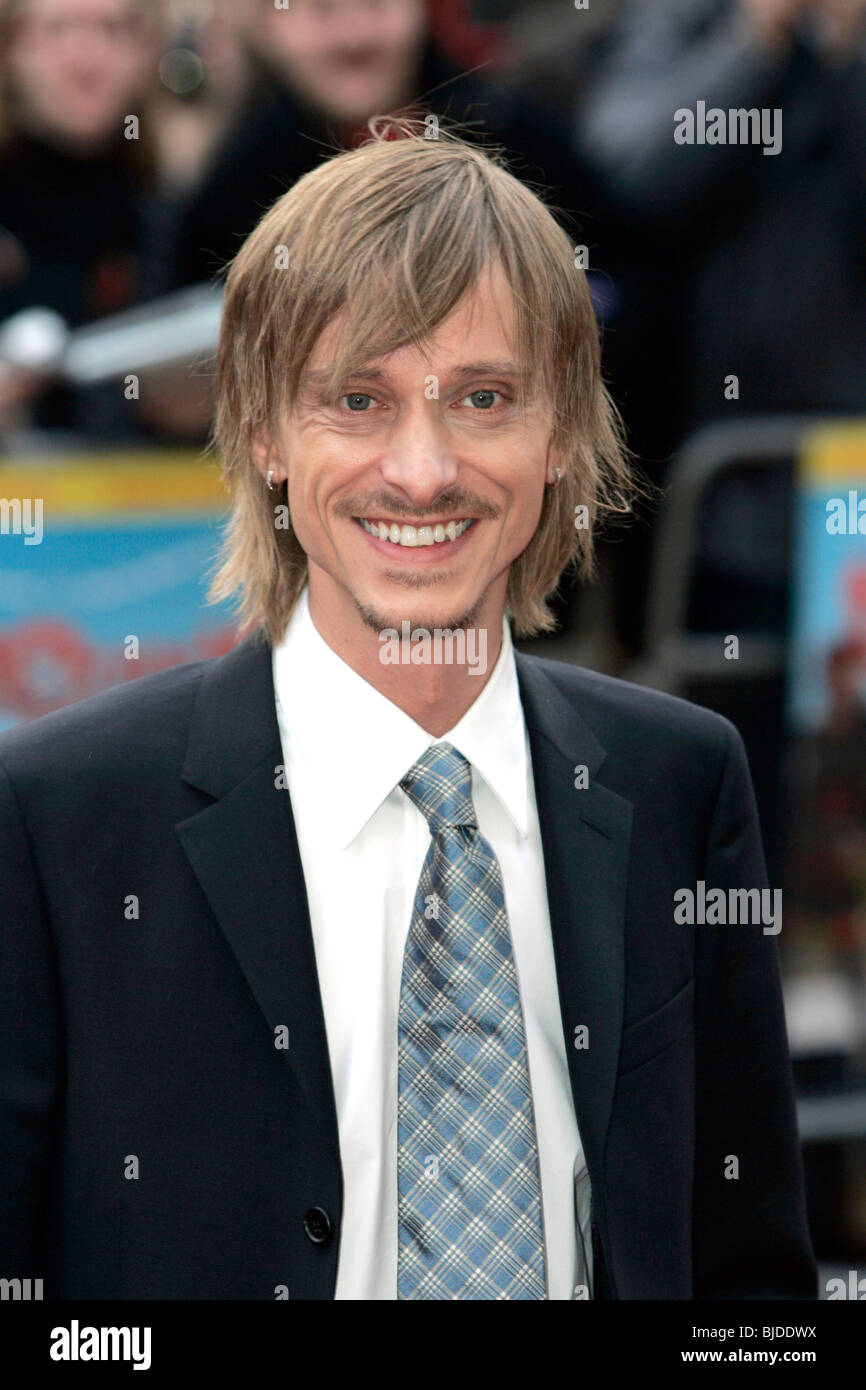 MACKENZIE CROOK THREE AND OUT FILM PREMIERE ODEON CINEMA WEST END ...