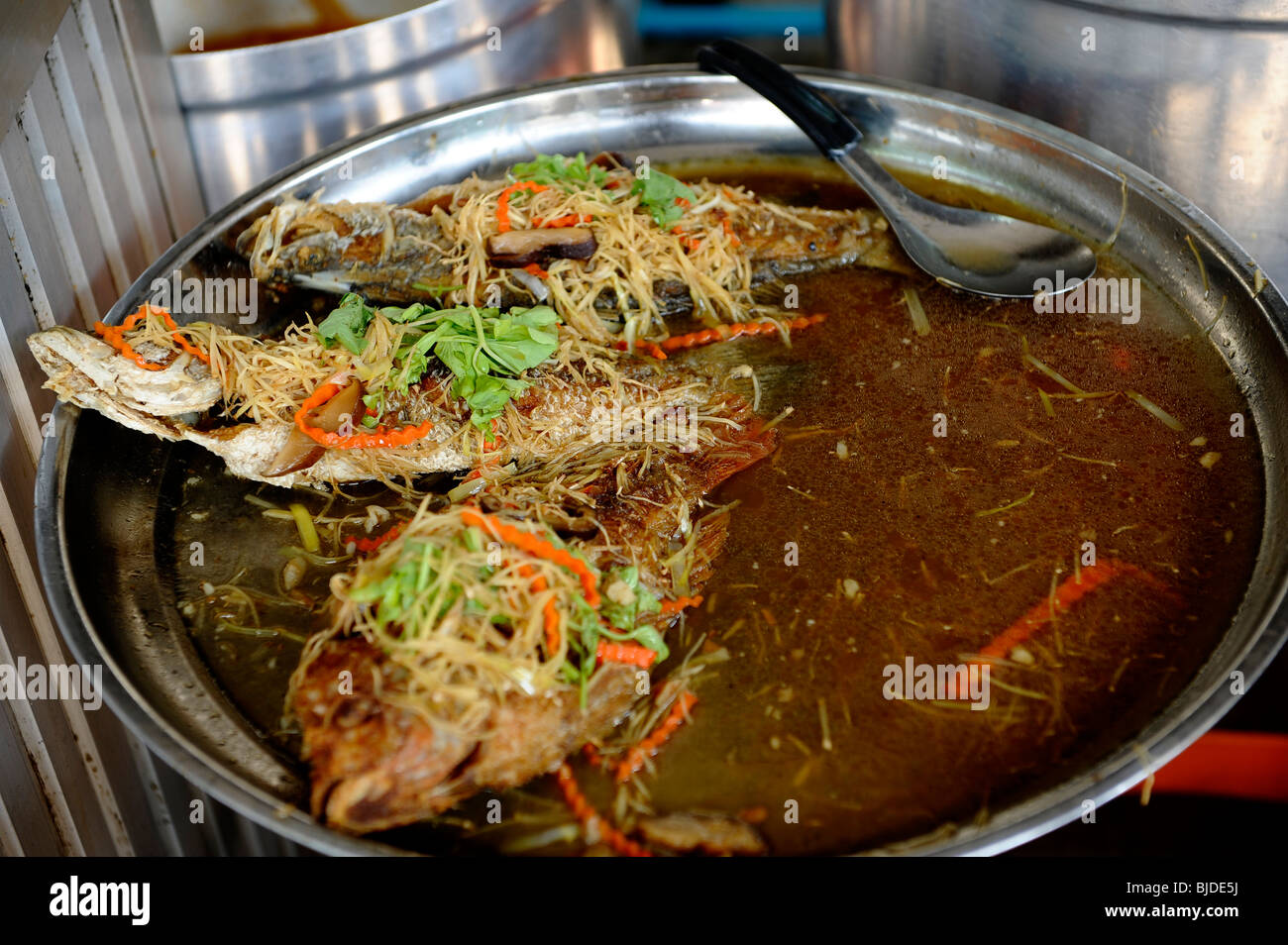 Pla Raad Prik , deep fried fish in penang curry for sale at Wongwian ...