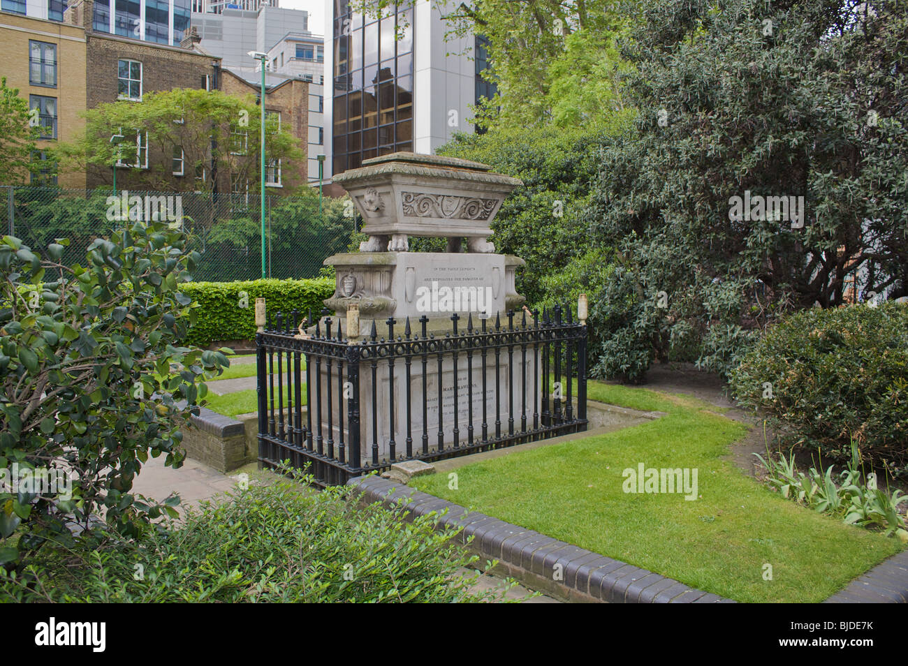 St botolphs aldgate hi-res stock photography and images - Alamy