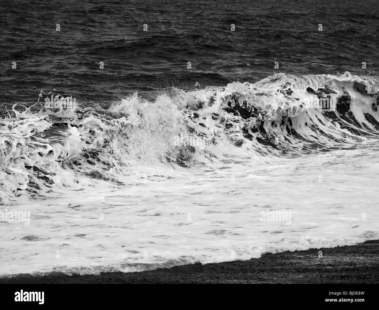 Wave crash break hi-res stock photography and images - Alamy