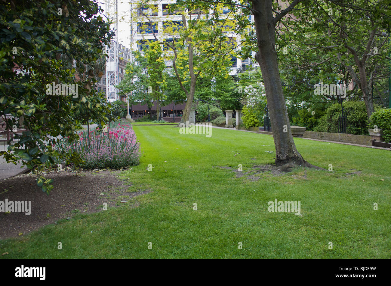 St botolph’s aldgate hi-res stock photography and images - Alamy