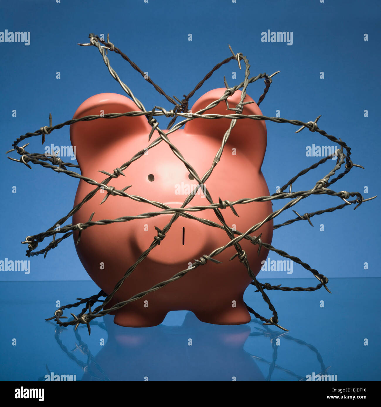Bank wire hi-res stock photography and images - Alamy