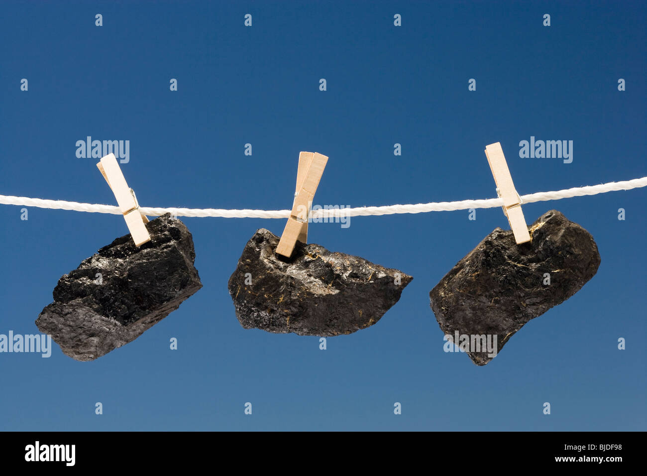 Objects in line hi-res stock photography and images - Alamy