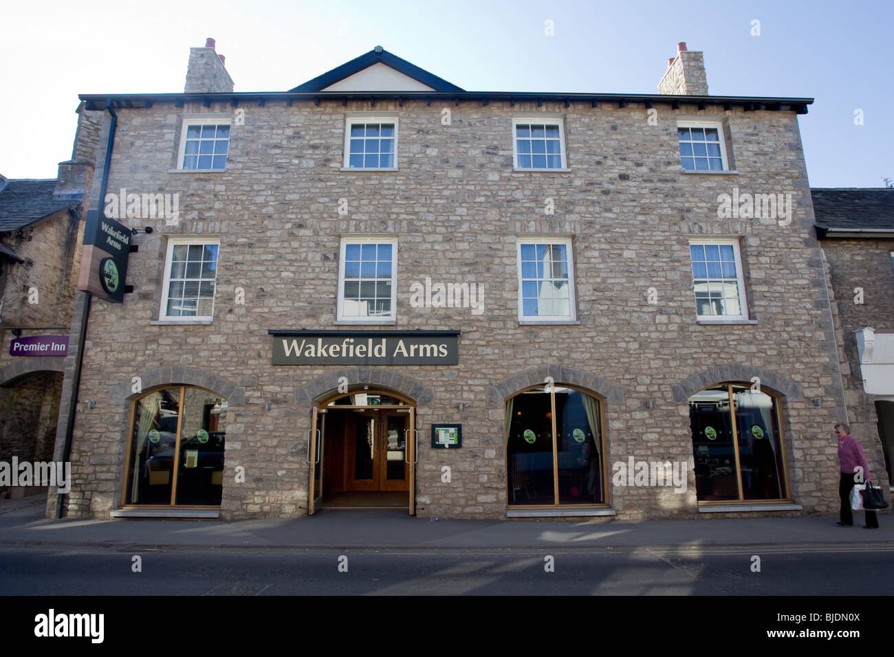 Wakefield inn hi-res stock photography and images - Alamy