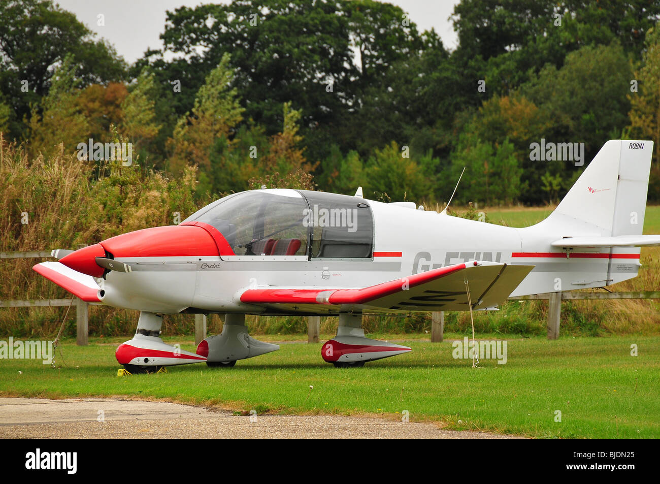 Robin aircraft hi-res stock photography and images - Alamy