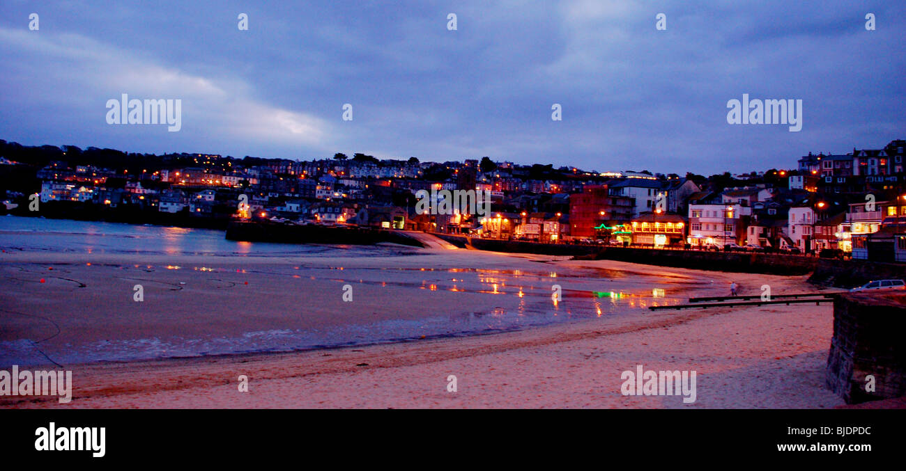 Cornwall by night hi-res stock photography and images - Alamy