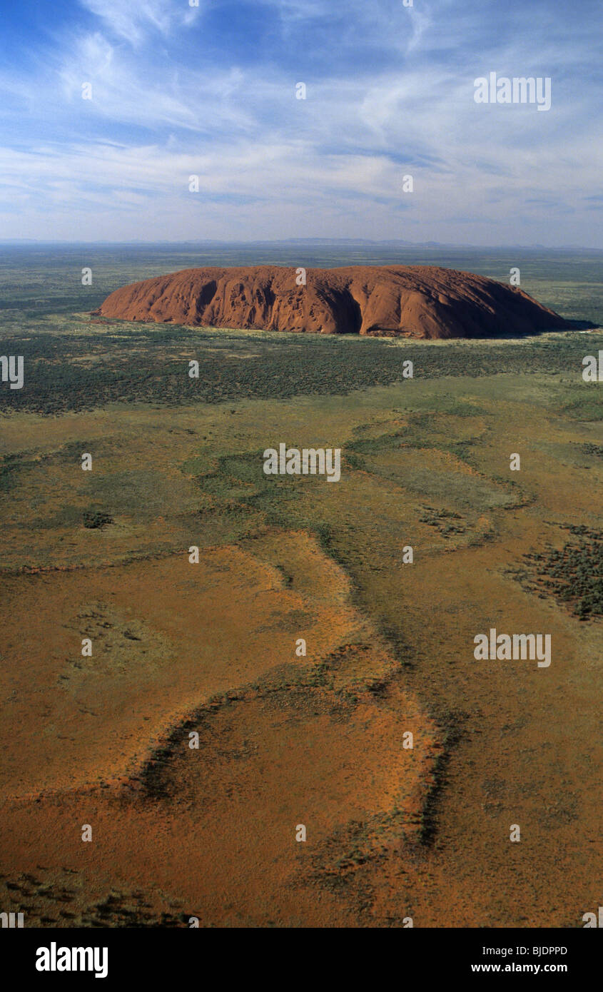 Uluru aerial hi-res stock photography and images - Alamy
